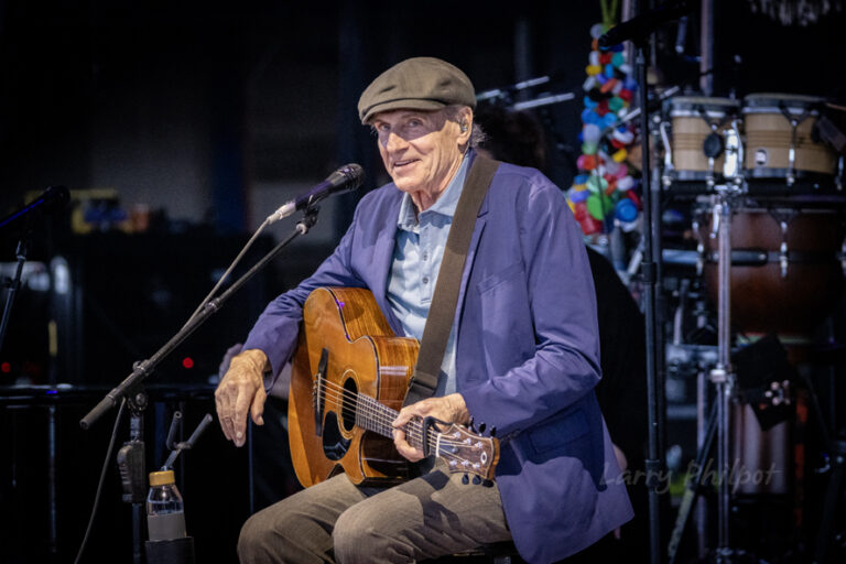 The Real Story Behind James Taylor's "Fire and Rain" - Music News And Views